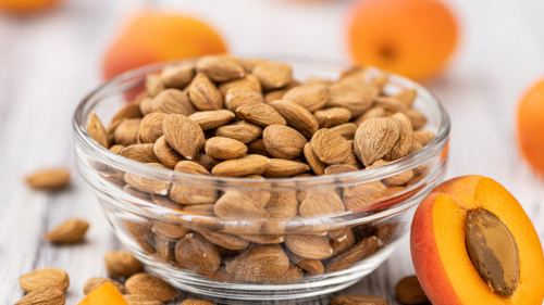 Sâmburii de caise: beneficii, recomandări și contraindicații - Blog ...