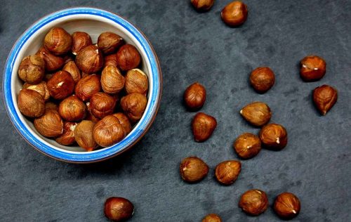 Beneficiile alunelor de pădure pentru sănătate - Blog Planteea